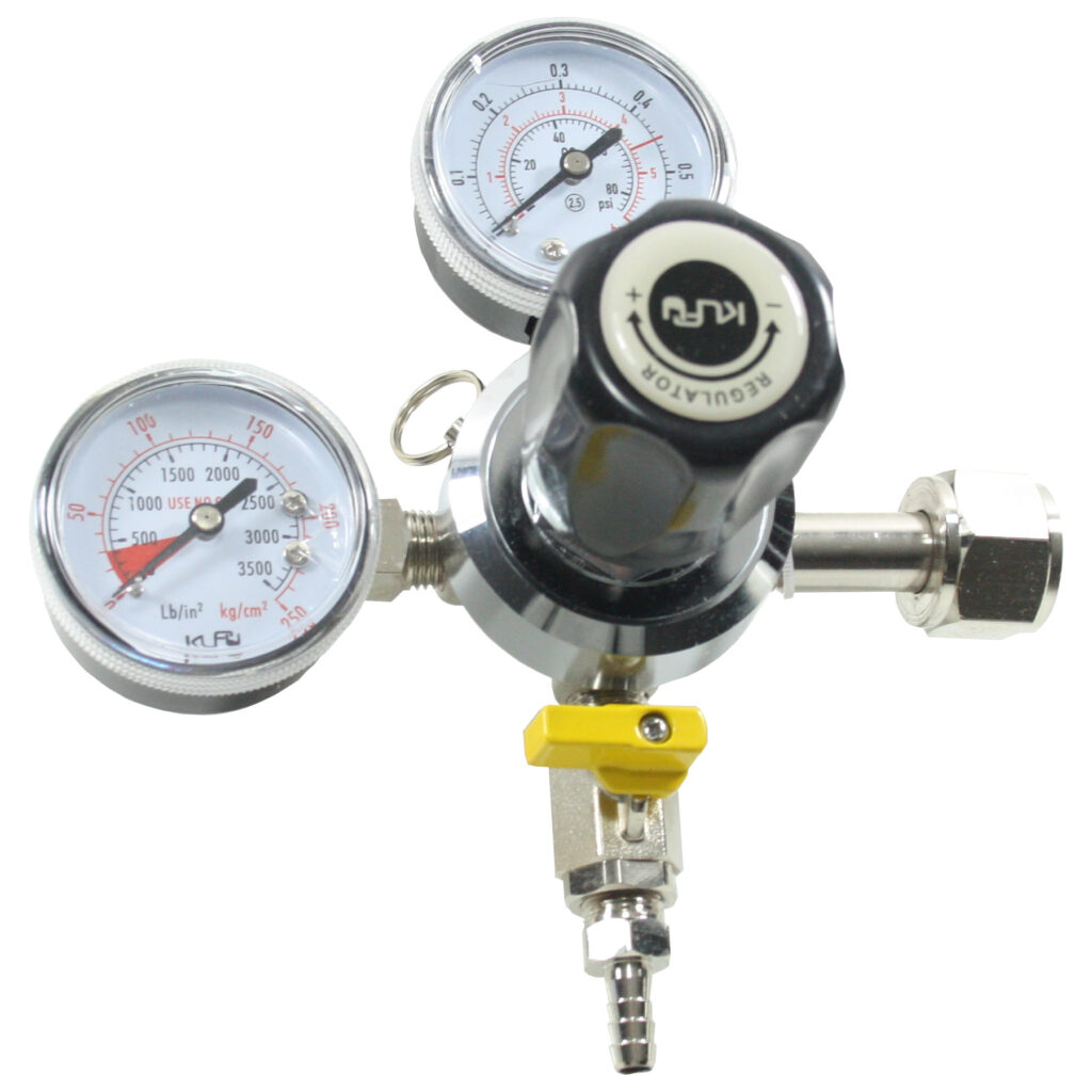 CO2 regulator med manometer og magnetventil – SR trade